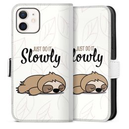 DeinDesign iPhone 12 Handy Klapph&uuml;lle Handyh&uuml;lle aus Kunst Leder wei&szlig; Flip Case Animals Sloth Lazy Sunday Sideflip mit Lasche