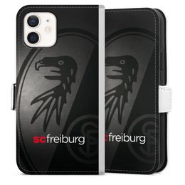 DeinDesign iPhone 12 Handy Klapph&uuml;lle Handyh&uuml;lle aus Kunst Leder wei&szlig; Flip Case Official Licensed Product Sc Freiburg Metallic Look Sideflip mit Lasche
