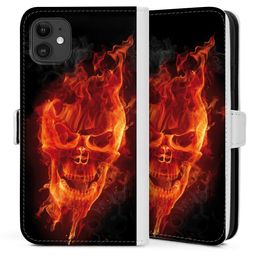 DeinDesign iPhone 11 Handy Klapph&uuml;lle Handyh&uuml;lle aus Kunst Leder wei&szlig; Flip Case Totenkopf Skull Fire Sideflip mit Lasche