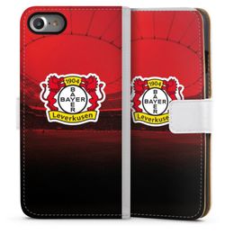 DeinDesign iPhone SE (2022) Handy Klapph&uuml;lle Handyh&uuml;lle aus Kunst Leder wei&szlig; Flip Case Official Licensed Product Stadium Bayer 04 Leverkusen Sideflip mit Lasche