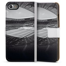 DeinDesign iPhone SE (2022) Handy Klapph&uuml;lle Handyh&uuml;lle aus Kunst Leder wei&szlig; Flip Case Fc Bayern M&uuml;nchen Fcb Stadium Sideflip mit Lasche
