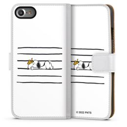 DeinDesign iPhone SE (2022) Handy Klapph&uuml;lle Handyh&uuml;lle aus Kunst Leder wei&szlig; Flip Case Snoopy Peanuts Dog Sideflip mit Lasche
