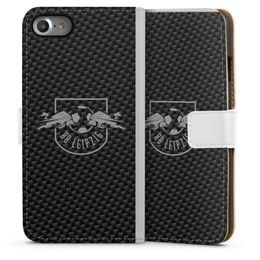 DeinDesign iPhone SE (2020) Handy Klapph&uuml;lle Handyh&uuml;lle aus Kunst Leder wei&szlig; Flip Case Rb Leipzig Carbon Metallic Look Sideflip mit Lasche