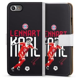 DeinDesign iPhone SE (2022) Handy Klapph&uuml;lle Handyh&uuml;lle aus Kunst Leder wei&szlig; Flip Case Fcb Lennart Karl Official Licensed Product Sideflip mit Lasche