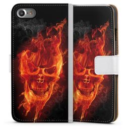 DeinDesign iPhone SE (2022) Handy Klapph&uuml;lle Handyh&uuml;lle aus Kunst Leder wei&szlig; Flip Case Fire Skull Totenkopf Sideflip mit Lasche