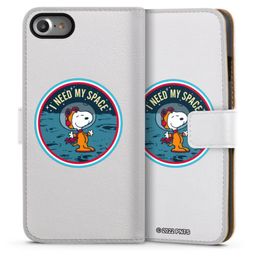 DeinDesign iPhone SE (2022) Handy Klapph&uuml;lle Handyh&uuml;lle aus Kunst Leder wei&szlig; Flip Case Weltall Snoopy Peanuts Sideflip mit Lasche