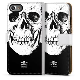 DeinDesign iPhone SE (2020) Handy Klapph&uuml;lle Handyh&uuml;lle aus Kunst Leder wei&szlig; Flip Case Totenkopf Official Licensed Product Fc St. Pauli Sideflip mit Lasche