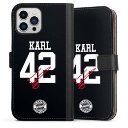 DeinDesign iPhone 13 Pro Max Handy Klapph&uuml;lle Handyh&uuml;lle aus Kunst Leder schwarz Flip Case Merchandise Fc Bayern M&uuml;nchen Lennart Karl Sideflip mit langer Lasche
