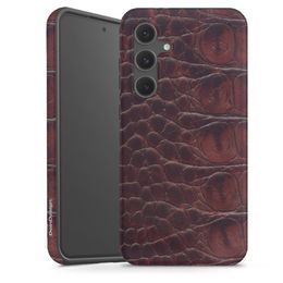 DeinDesign Galaxy S24 FE 5G Handy Panzer Handyh&uuml;lle robuste Outdoor H&uuml;lle Schutzh&uuml;lle gl&auml;nzend Leather Crocodile Animal Print Tough Case