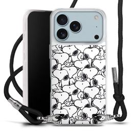 DeinDesign iPhone 17 Pro Handy Carry Case H&uuml;lle mit Band Handykette zum Umh&auml;ngen schwarz Peanuts Snoopy Muster Carry Case