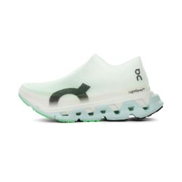 On LightSpray CloudmOnster 3 Hyper Unisex