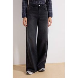 Trendyol Jeans - Comfort fit - in Schwarz - 72% | Gr&ouml;&szlig;e 40 | Damenjeans