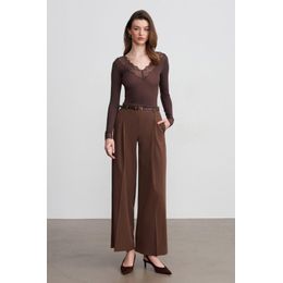 Damenweite Hosen mit G&uuml;rtel aus Crepe