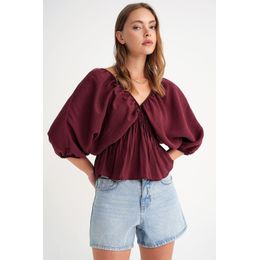 V-Ausschnitt-Bluse mit R&uuml;schendetail