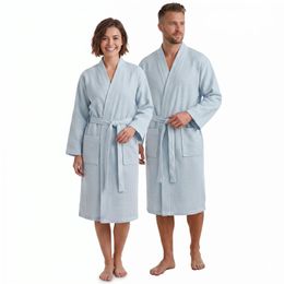 NYVI Bademantel NYVISpa Waffelpique - Unisex Saunamantel f&uuml;r Damen & Herren aus 100% Baumwolle - luftig leichter & atmungsaktiv Gr&ouml;&szlig;e:S;Farbe:Hellblau
