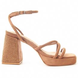 Montevita Heel Sandale Festsand in Braun