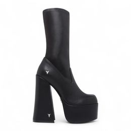 Windsor Smith Windsorsmith Damen-Stiefel mit wadenhohem Plateau und Gothic-Absatz in Schwarz &ndash; Saviour