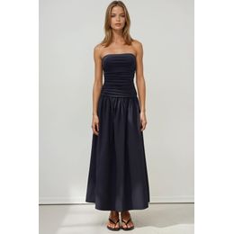 Halsloses Maxikleid Detail