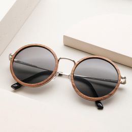 Holzkern Sonnenbrille The Curious (Walnuss/Silber)