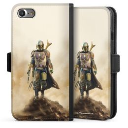 DeinDesign iPhone SE (2022) Handy Klapph&uuml;lle Handyh&uuml;lle aus Kunst Leder schwarz Flip Case Official Licensed Product The Mandalorian Star Wars Sideflip mit Lasche