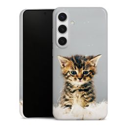 DeinDesign Galaxy S24+ Handy Premium Case Smartphone Handyh&uuml;lle Schutzh&uuml;lle gl&auml;nzend Cat Pet Feather Premium Case