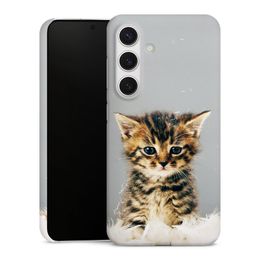 DeinDesign Galaxy S24 Handy Premium Case Smartphone Handyh&uuml;lle Schutzh&uuml;lle matt Cat Pet Feather Premium Case