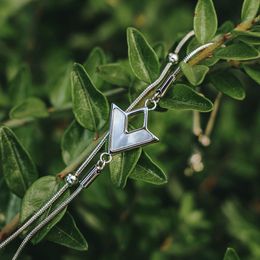 Holzkern Conceptual Armband Damen Silber und Perlmutt