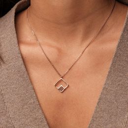 Holzkern Geometric Halskette Damen Ros&eacute; und Walnuss