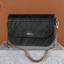 Holzkern Damen Umh&auml;ngetasche Handtasche Iveya Schiefer Schwarz VEGAN