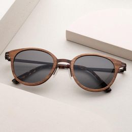 Holzkern Sonnenbrille The Playful (Walnuss/Brushed Brown)