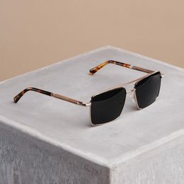 Holzkern Sonnenbrille The Talisman (Walnuss/Mattgold)