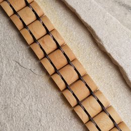 Holzkern Damen & Herren Armband Grandezza Ahornholz & Edelstahl in Dunkelviolett Gr&ouml;&szlig;enverstellbar