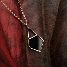 Holzkern Mandala Halskette Damen Ros&eacute;gold und Marmor