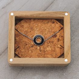 Holzkern Ornament Armband Damen Silber und Sandstein