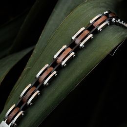 Holzkern Damen & Herren Armband Allegro Walnussholz & Edelstahl in Silber Gr&ouml;&szlig;enverstellbar