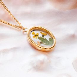 Holzkern Wildflower Halskette Damen Gold und Blume