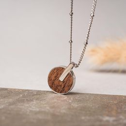 Holzkern Opacity Halskette Damen Silber und Walnuss