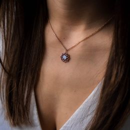 Holzkern Composition Halskette Damen Ros&eacute; und Blaues Perlmutt