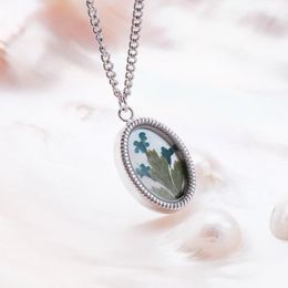 Holzkern Wildflower Halskette Damen Silber und Blume