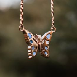 Holzkern Fritillary Halskette Damen Ros&eacute; und Perlmutt