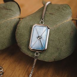 Holzkern Aquarell Armband Damen Silber und Blaues Perlmutt