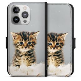 DeinDesign iPhone 14 Pro Handy Klapph&uuml;lle Handyh&uuml;lle aus Kunst Leder schwarz Flip Case Cat Pet Feather Sideflip mit langer Lasche