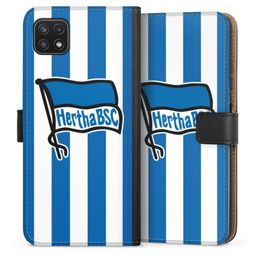 DeinDesign Galaxy A22 5G Handy Klapph&uuml;lle Handyh&uuml;lle aus Kunst Leder schwarz Flip Case Hertha Bsc Stripes Flag Sideflip mit langer Lasche