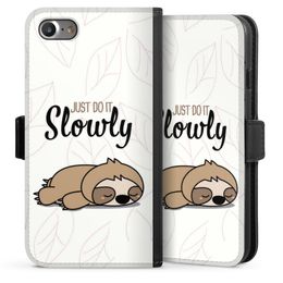 DeinDesign iPhone SE (2020) Handy Klapph&uuml;lle Handyh&uuml;lle aus Kunst Leder schwarz Flip Case Sloth Animals Lazy Sunday Sideflip mit Lasche