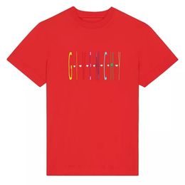 Rotes T-Shirt mit schmaler Passform und Herz-Logo von Givenchy