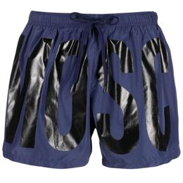 Marineblaue kurze Badeshorts mit Print-Logo der Marke Moschino