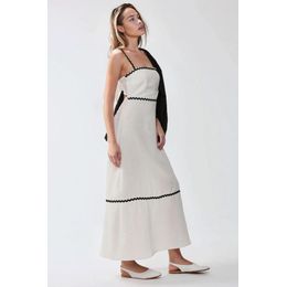 Maxikleid mit quadratischem Ausschnitt