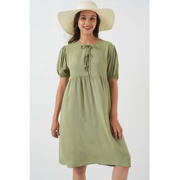 Midikleid mit Schleifenverschluss