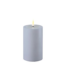 Deluxe Homeart LED Real Flame Outdoor Stumpenkerze staubig blau &Oslash;7,5 x H12,5cm, staubig blau skandinavische Deko Online Shop