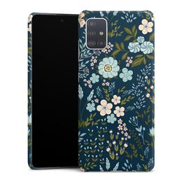 DeinDesign Galaxy A51 Handy Premium Case Smartphone Handyh&uuml;lle Schutzh&uuml;lle gl&auml;nzend Blue Muster Flowers Premium Case